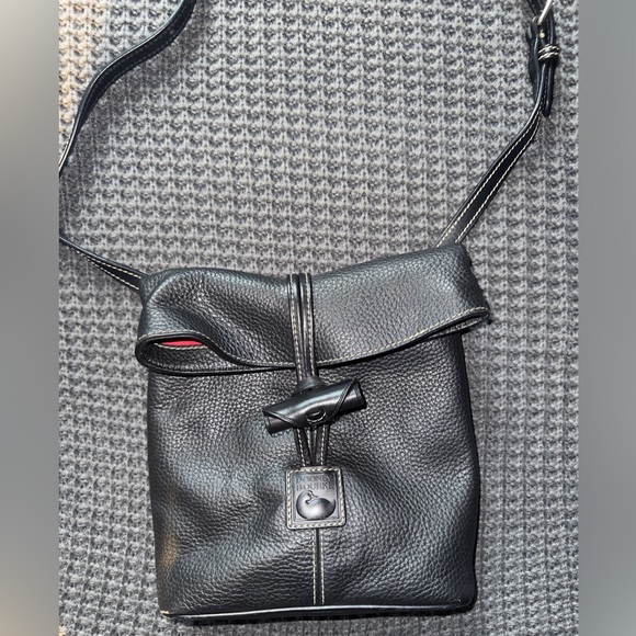Dooney & Bourke | Bags | Dooney Bourke Pebble Grain Toggle Crossbody ...